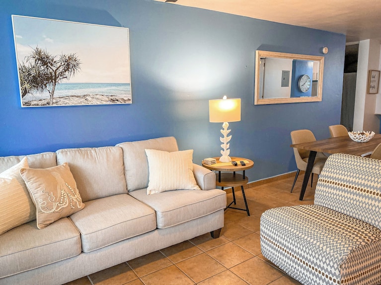 Sand Dollar Beachfront Condo! New Upgrades, Steps From The Beach! Paradise! - Ceiba