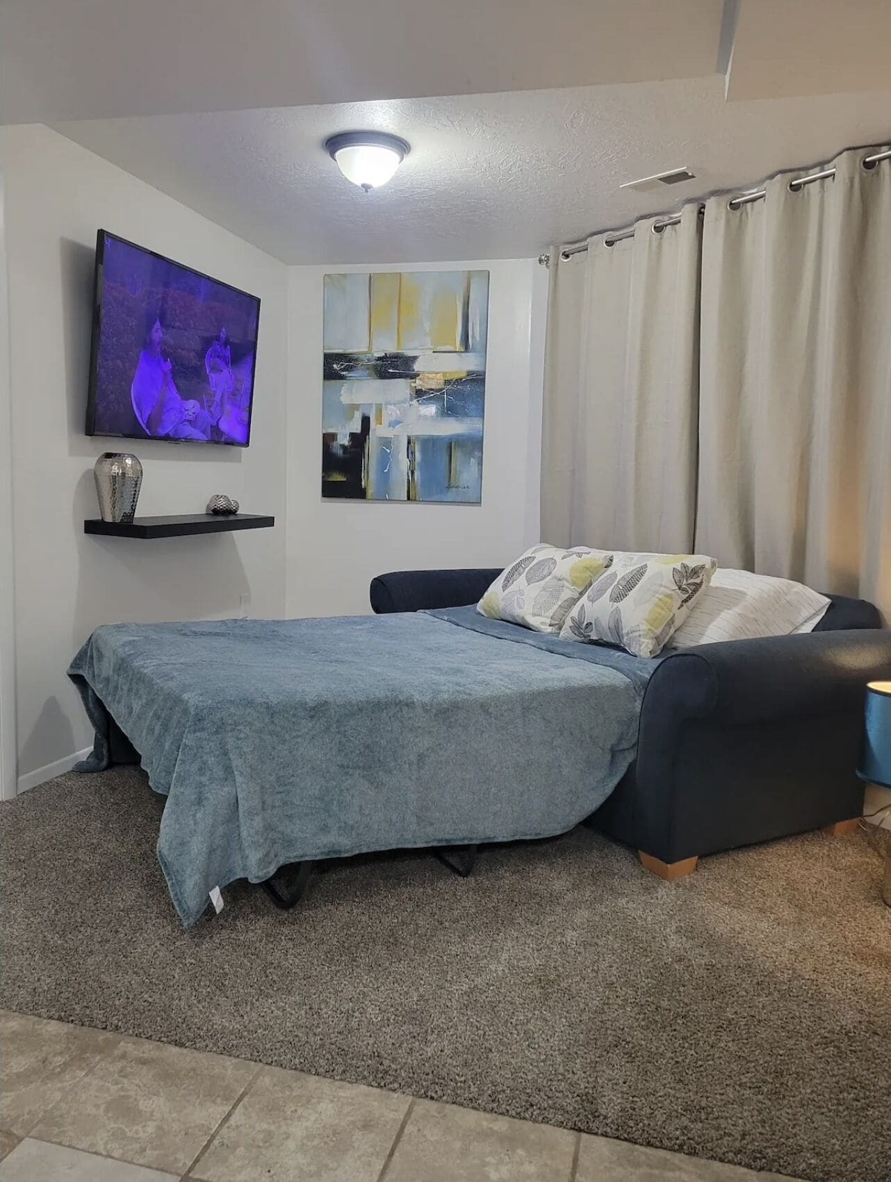 Basement. Great Location. 1 Min Away From The Freeway.  5 Mins From The Downtown - West Valley City, UT