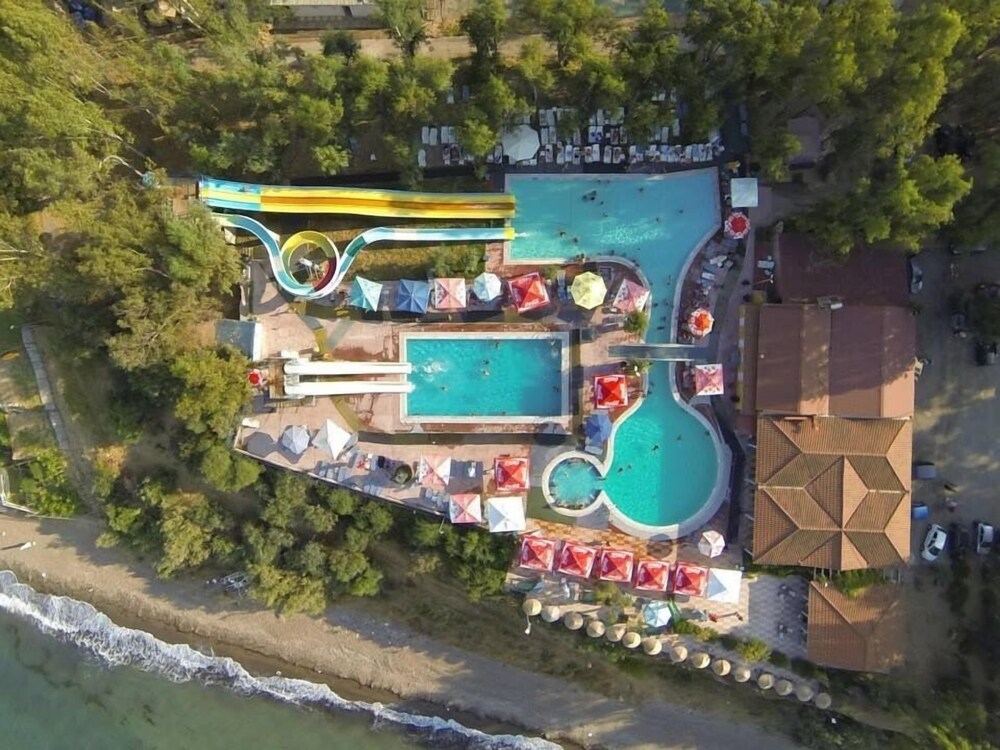 Happy Camp In Camping Golden Sunset - Greece