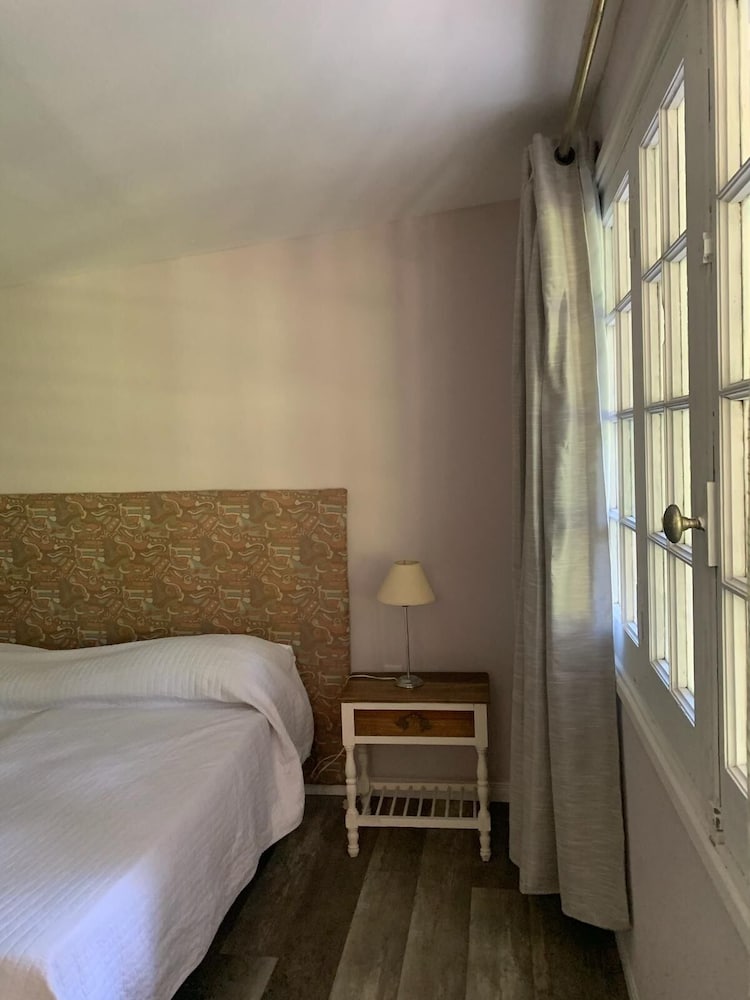 Casa De Campo En Montevideo - Las Piedras