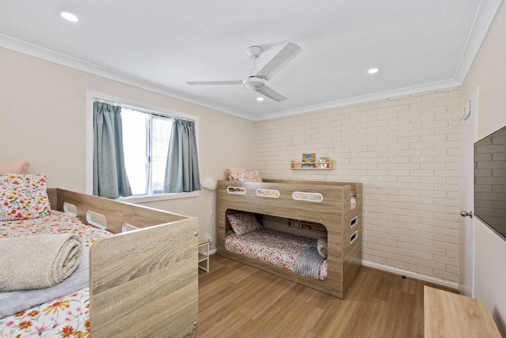 Sandy Shores Getaway - Mandurah