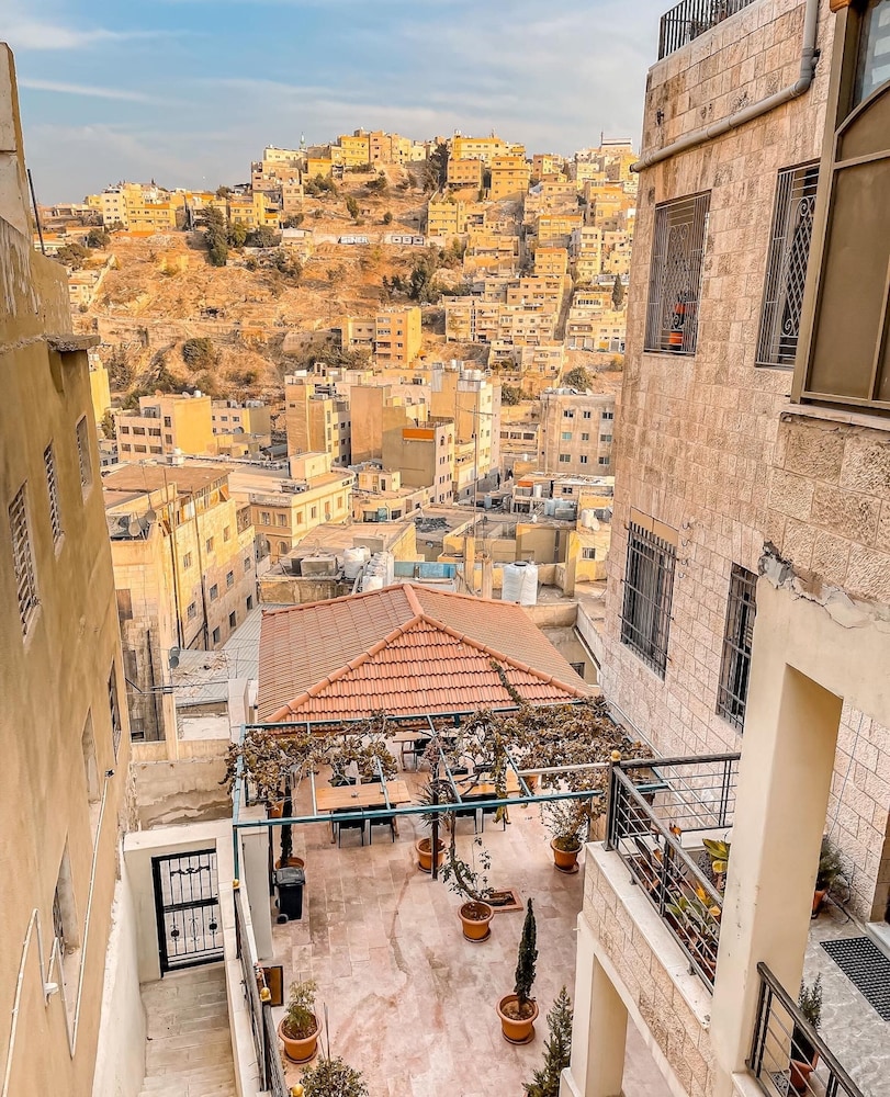 Villa Mira Guesthouse - Downtown Amman - Amman