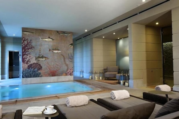 Sauna, banheira de hidromassagem, banho turco