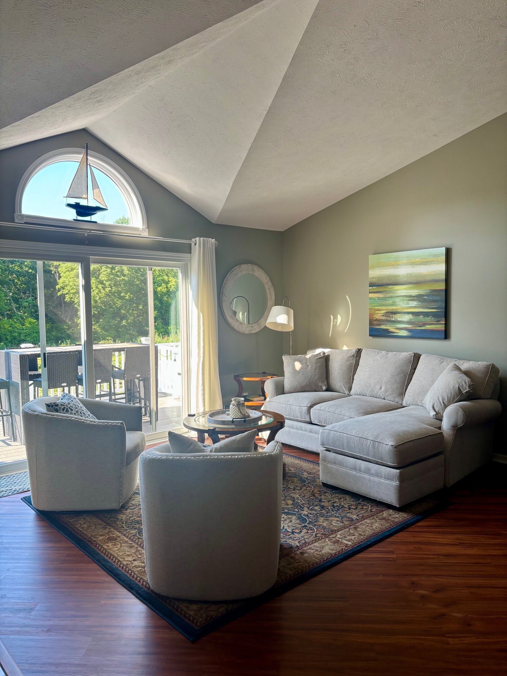 Open Layout Townhome Near All The Fun - Douglas, MI