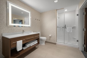 Suite, 1 quarto | Casa de banho