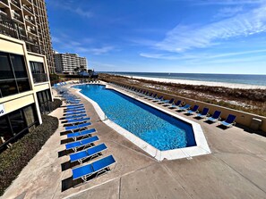 Piscina interior, piscina exterior 