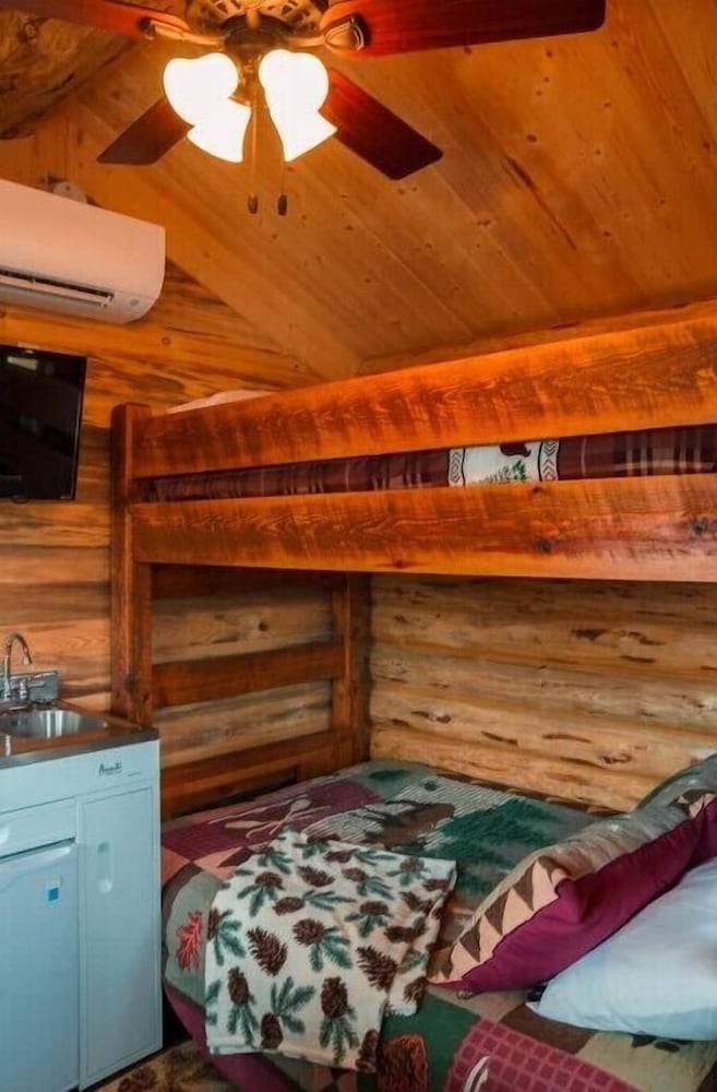 The Bunkhouse At J&j Cabins - Idaho (State)