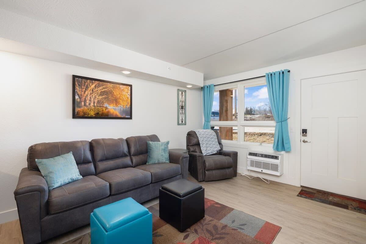 102-no Stairs, Near Convention And The Landing - Bull Shoals Lake