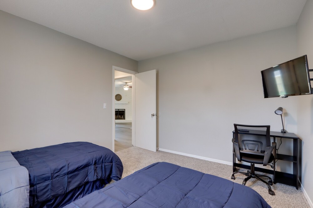 5 Mi to Razorback Greenway: Cozy Fayetteville Home - Fayetteville | Vrbo