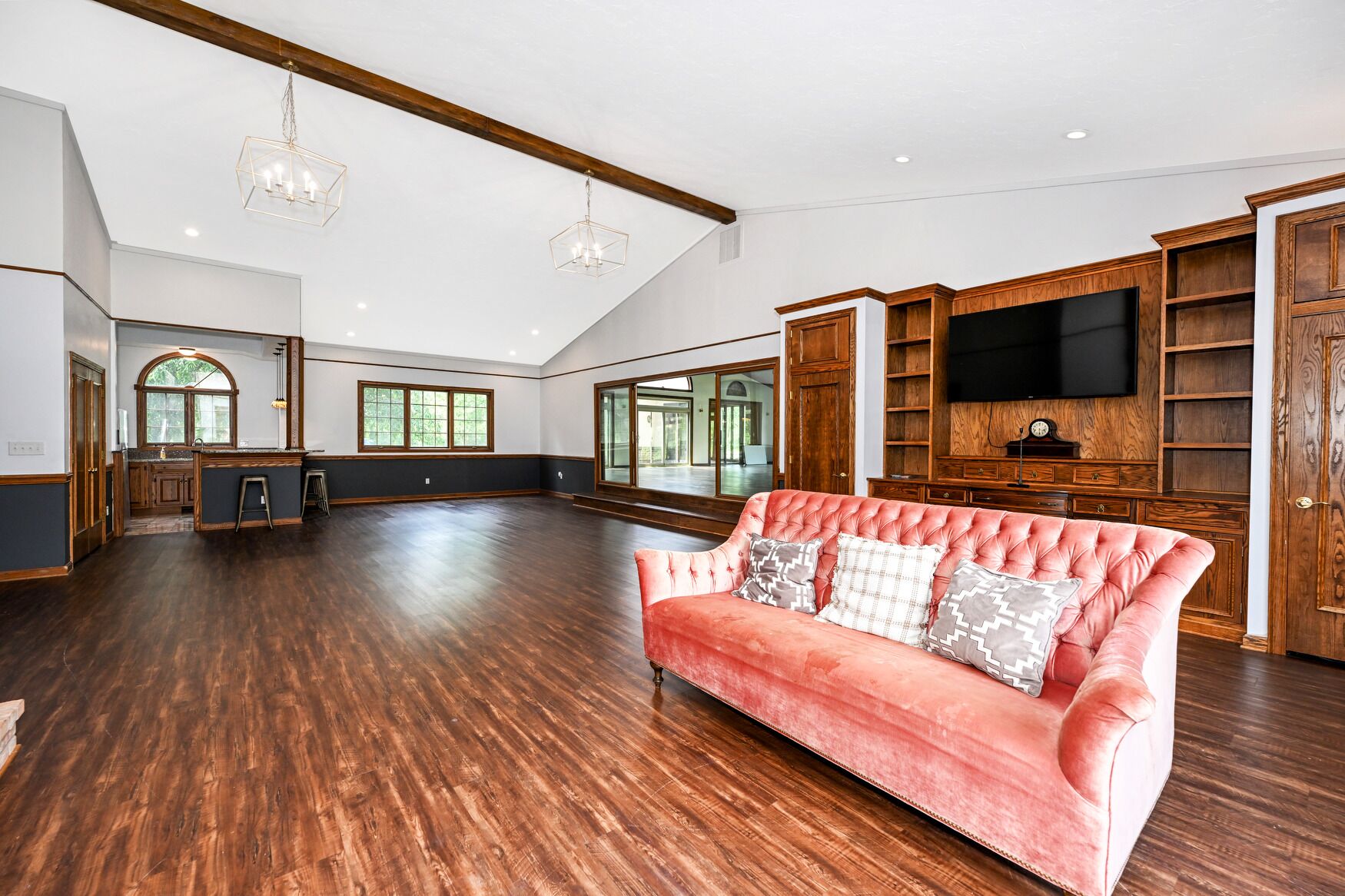 12,000 Sq Ft Luxury Mansion | Events & Weddings - Medina, OH