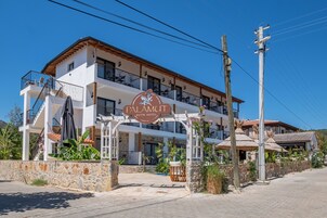 Fachada da propriedade