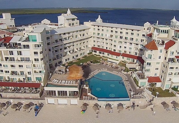 Cancun Plaza Condos - Cancún