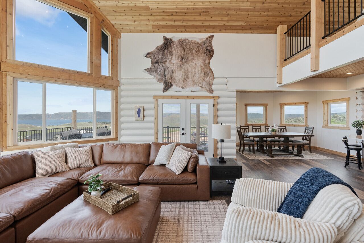 Luxe Cabin + Views, Hot Tub, Arcades, Ideal Beach! - Garden, UT