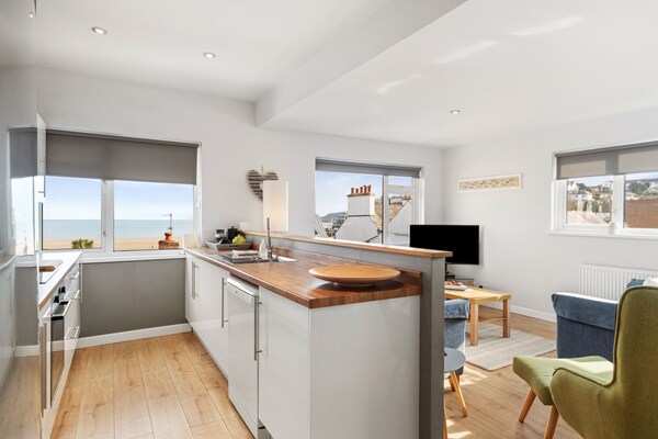 The Bay Apartment - Sea Views Village Centre - Saundersfoot