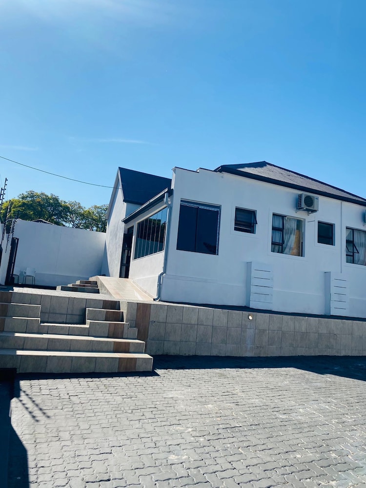 Dbright Guest Lodge - Pretoria