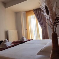 Quarto casal conforto, 1 quarto, banheiro privativo, vista para o parque | Roupas de cama premium, camas com colchões pillow-top