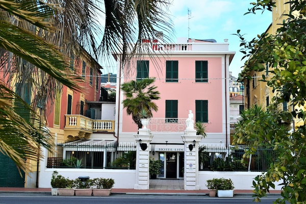 Hotel Lido - Stella, Liguria