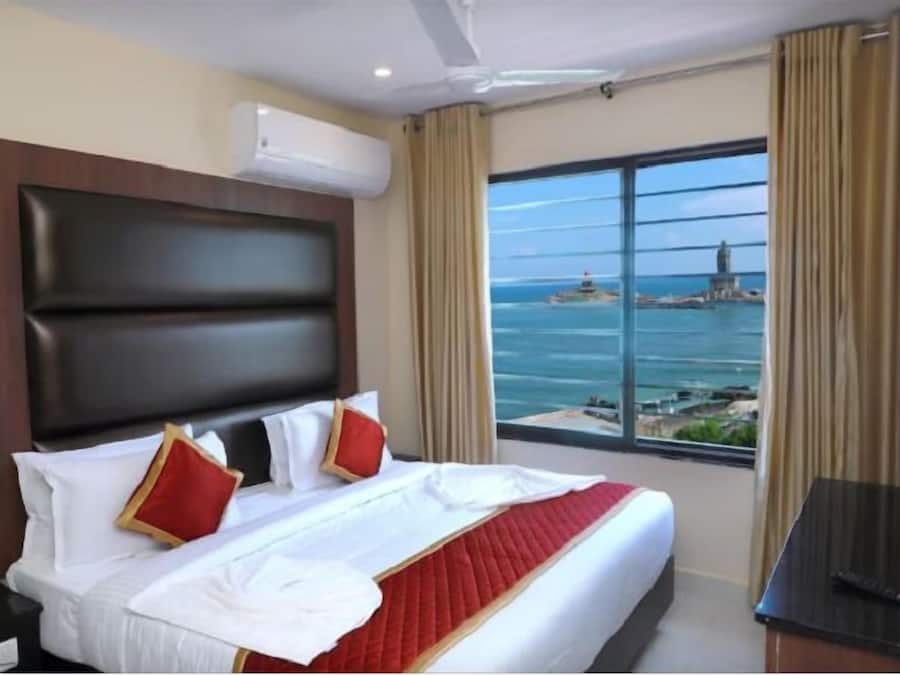 Quarto Duplo Deluxe, vista para o mar | Refeições no quarto