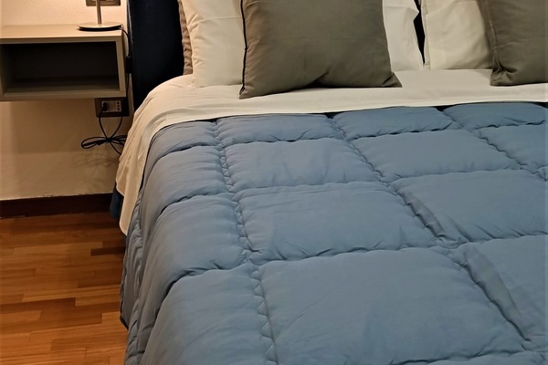 Quarto Superior, Vista para a cidade | 1 quarto, edredões de penas, secretária