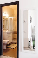 Apartamento, 2 quartos | Banheiro