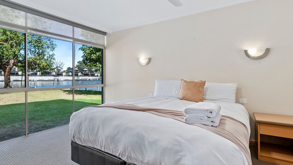 Yarrawonga Lakeside Apartment 23 - Yarrawonga