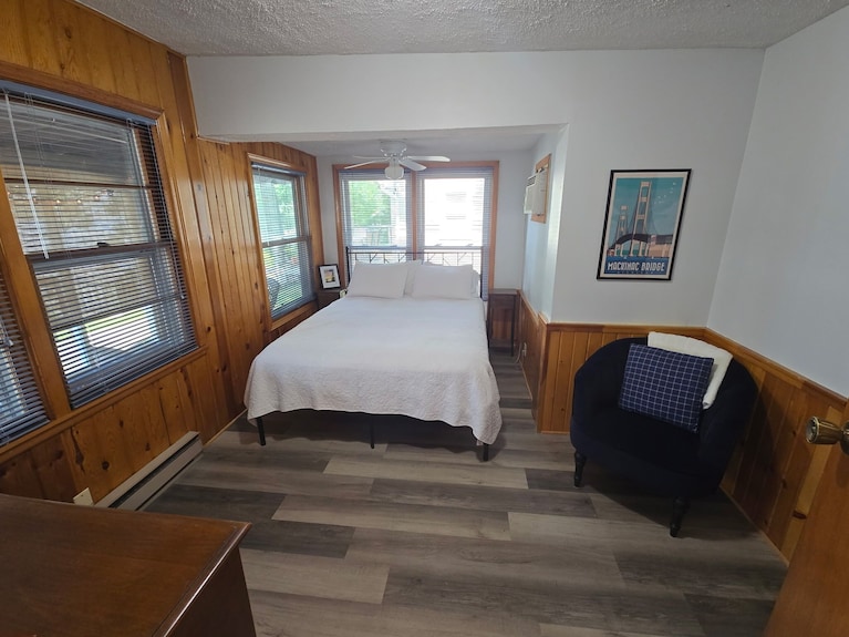 Cozy Lakeside Home In Three Rivers, Great For An Outdoorsy Bunch! - ミシガン州