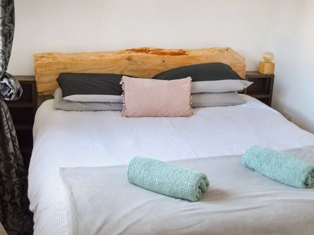 Half Pint Is Part Of The Very Quirky Tain Glamping Located In An Industrial Area Of Tain. - Tain