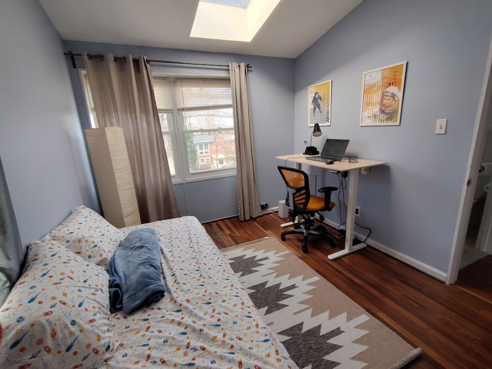 Arlington Peace House / fenced in yard - Arlington | Vrbo