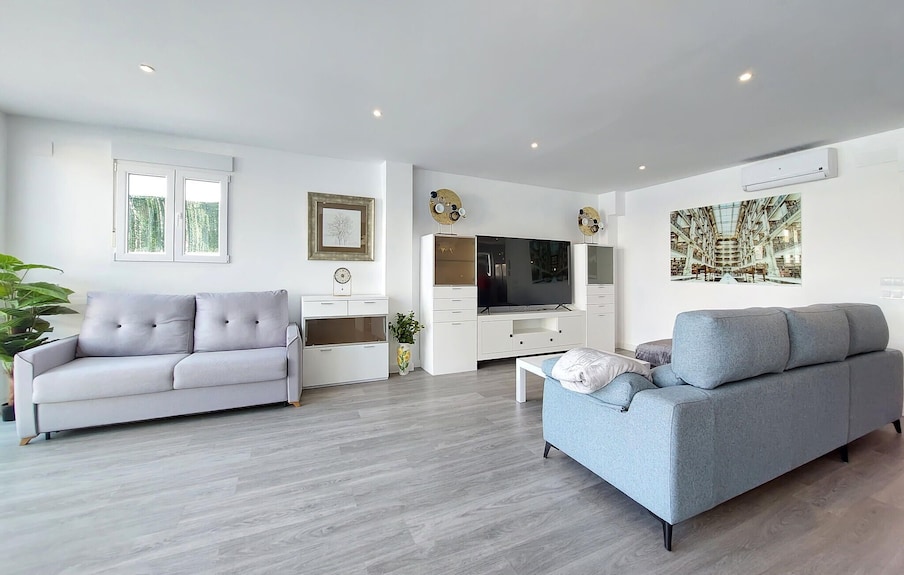 Prachtig Huis In Riba-roja De Turia - Bonaire