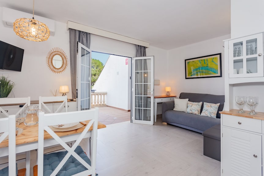 Ferienwohnung 'Marlena' Mit Gemeinschaftspool, Wlan, Klimaanlage, Terrasse Im Erdgeschoss - Menorca