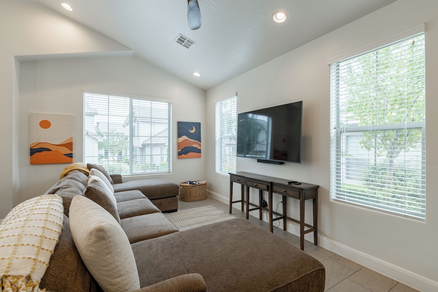 Newly Renovated Townhome. Pet Friendly! St. George - St. George