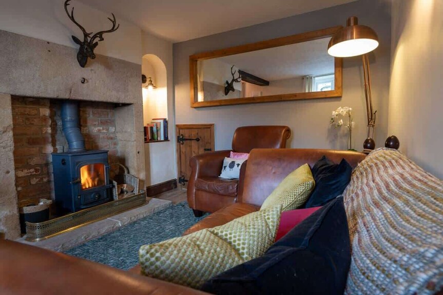 Cosy Matlock Cottage: Fireplace, Views & Pet Friendly - 매틀록
