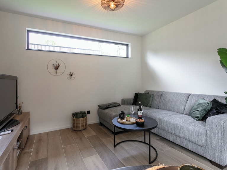 Modern Holiday Home For 4 People In The Woods - As