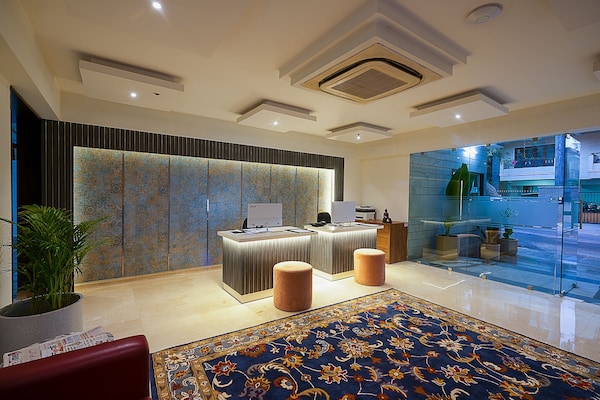 Grand Continent Malleshwaram A Sarovar Portico Affiliate Hotel - Bangalore