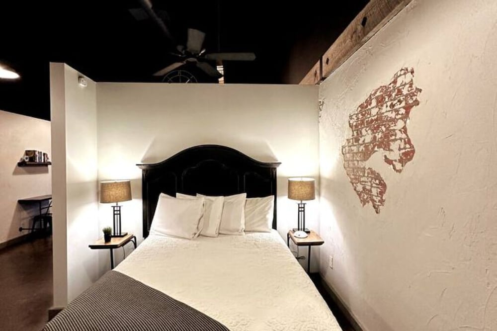Haven at Hazel ~ Downtown Studio, stylish and centrally located on the ...