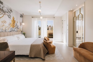 Quarto Premium, terraço | Roupa hipoalergénica, cofre no quarto, secretária