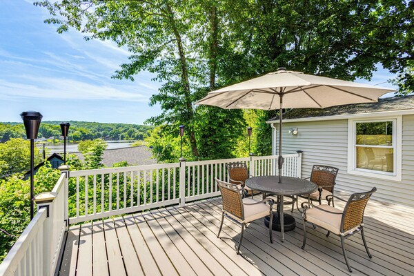 Modern Terryville Cottage W/ Deck & Lake View! - Bristol, CT