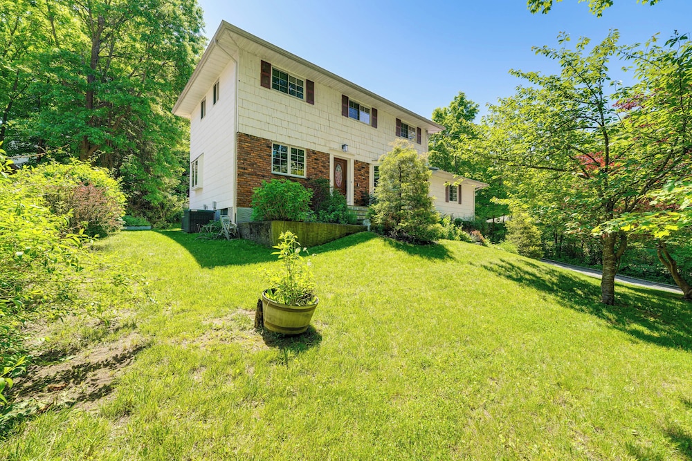Ossining Vacation Rental Near River, Trails & Mta! - Sleepy Hollow, NY