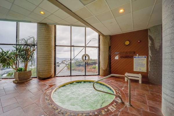 Sugar Mtn Resort On-site: Condo W/ Pool & Hot Tub - North Carolina