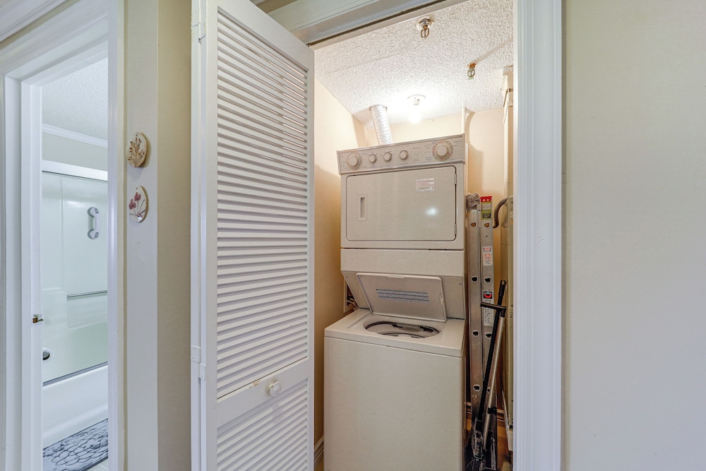 Sugar Mtn Resort On-site: Condo W/ Pool & Hot Tub - Sugar Mountain, NC