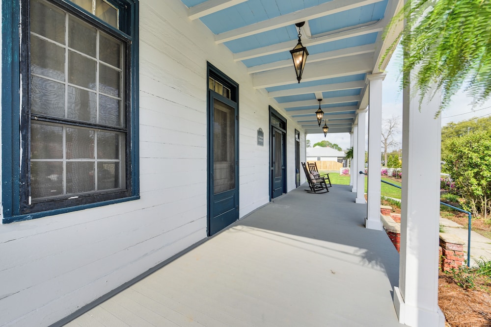 Historical 1835 Home In Grand Coteau! - Evangeline Downs Racetrack & Casino