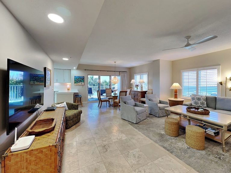 South Harbour #2f | Tranquil Bay Front Condo, Pool - Pensacola Beach, FL