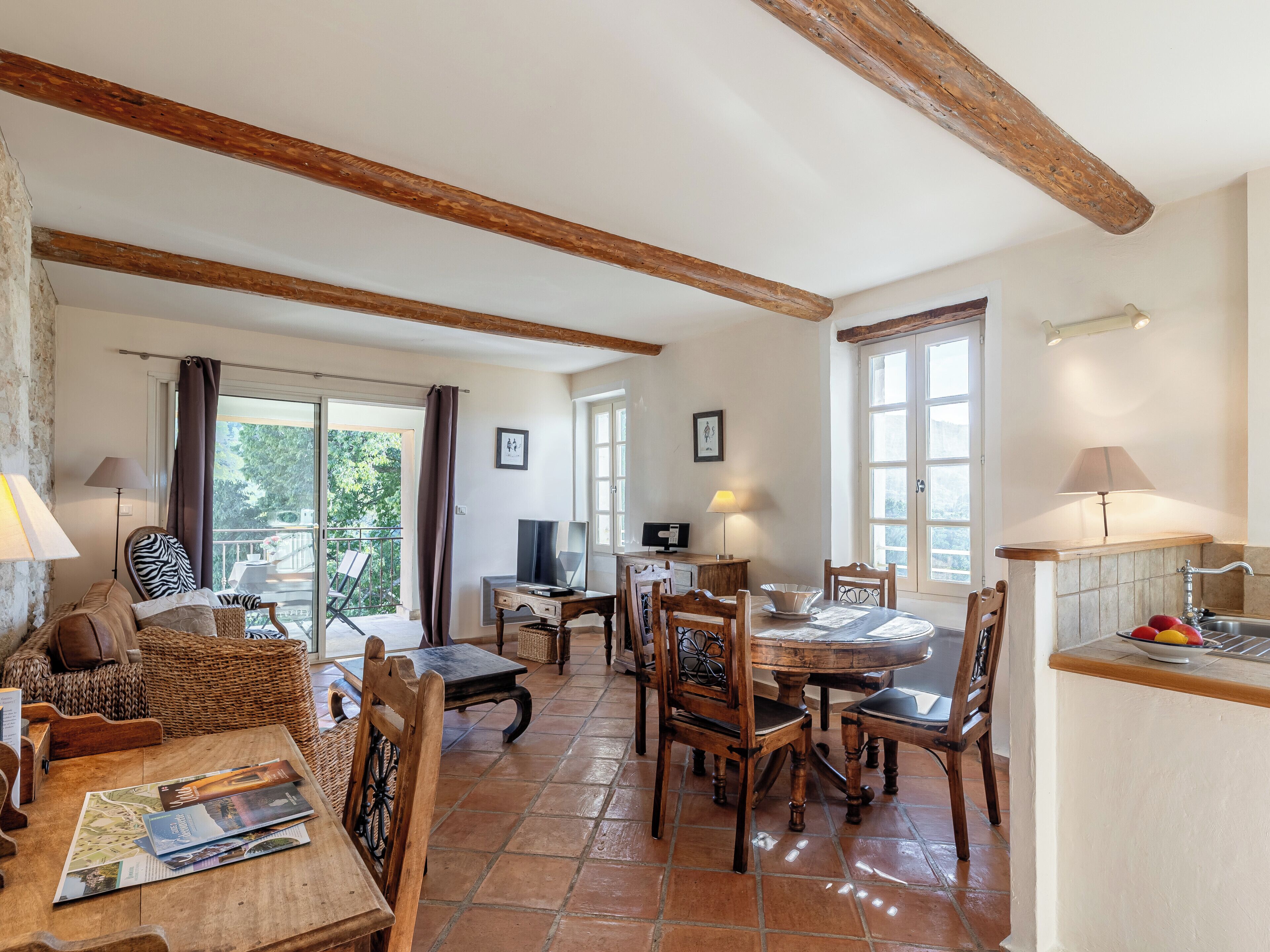 Appartement Au Coeur Du Village De Bonnieux: Le Lieutenant - Apt