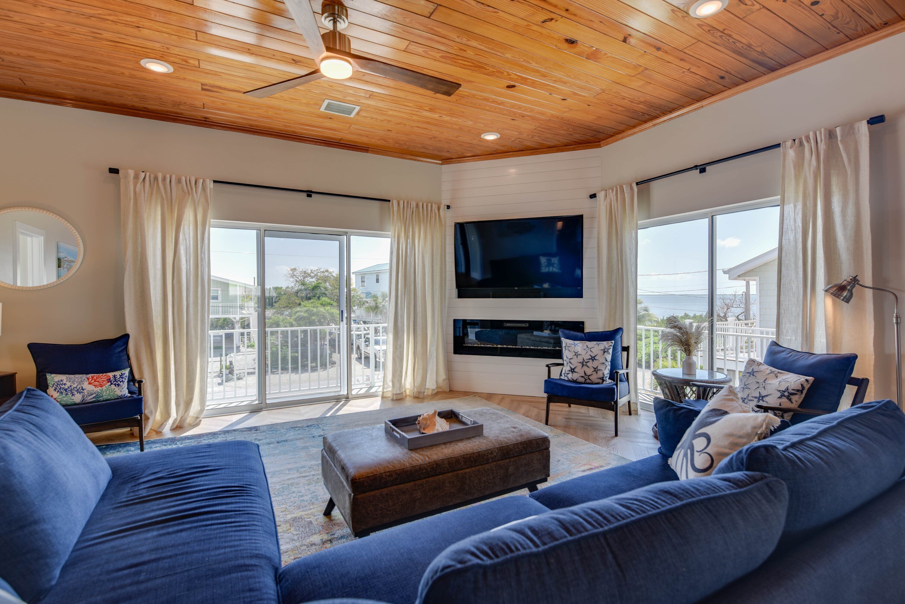 Beautifully Renovated With Stunning Sunset Views And Dockage! - Florida Keys