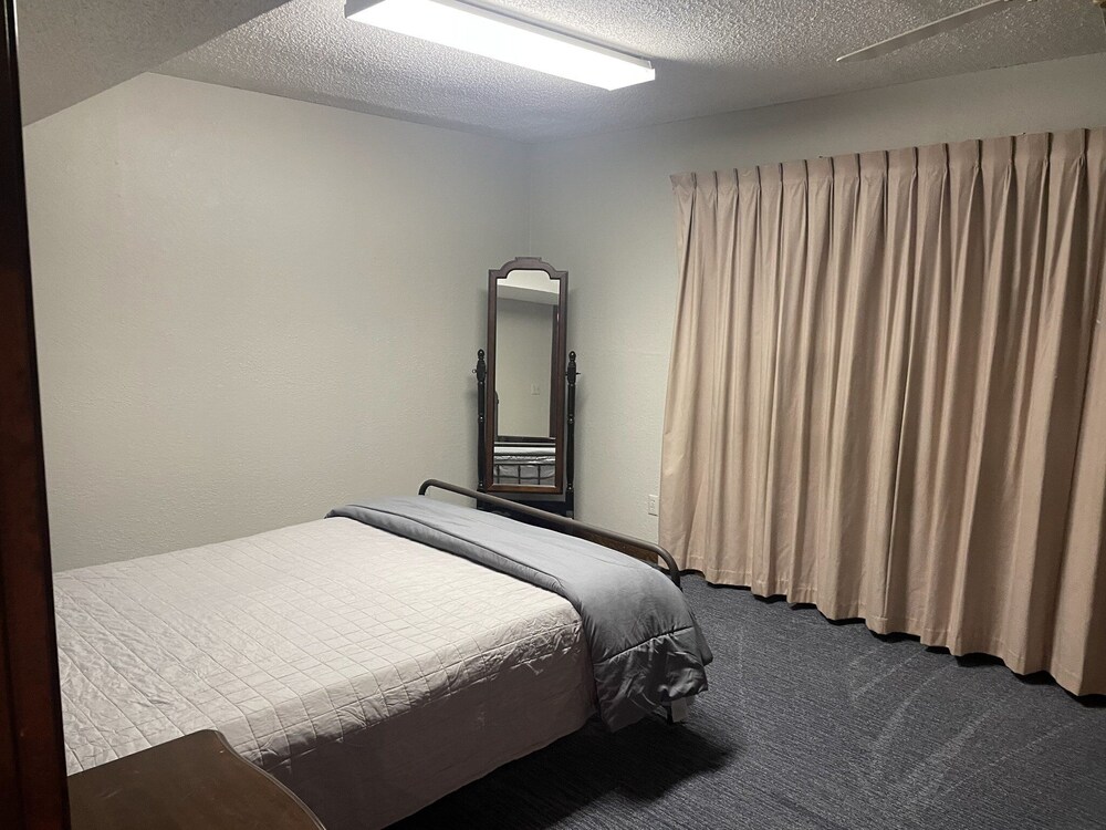 Totality Haven: Eclipse Path Fun! - Cherokee Village | Vrbo