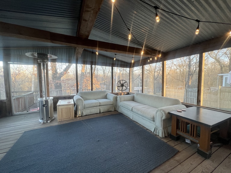 That Dam Cabin - Outdoor Living - Hot Tub, 65 Tv, & Blackstone Griddle! - Disney, OK