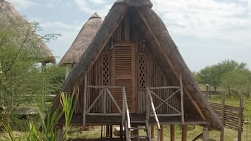 Cabana tradicional, vista para o jardim | 4 quartos, individualmente decorados, individualmente mobiliados