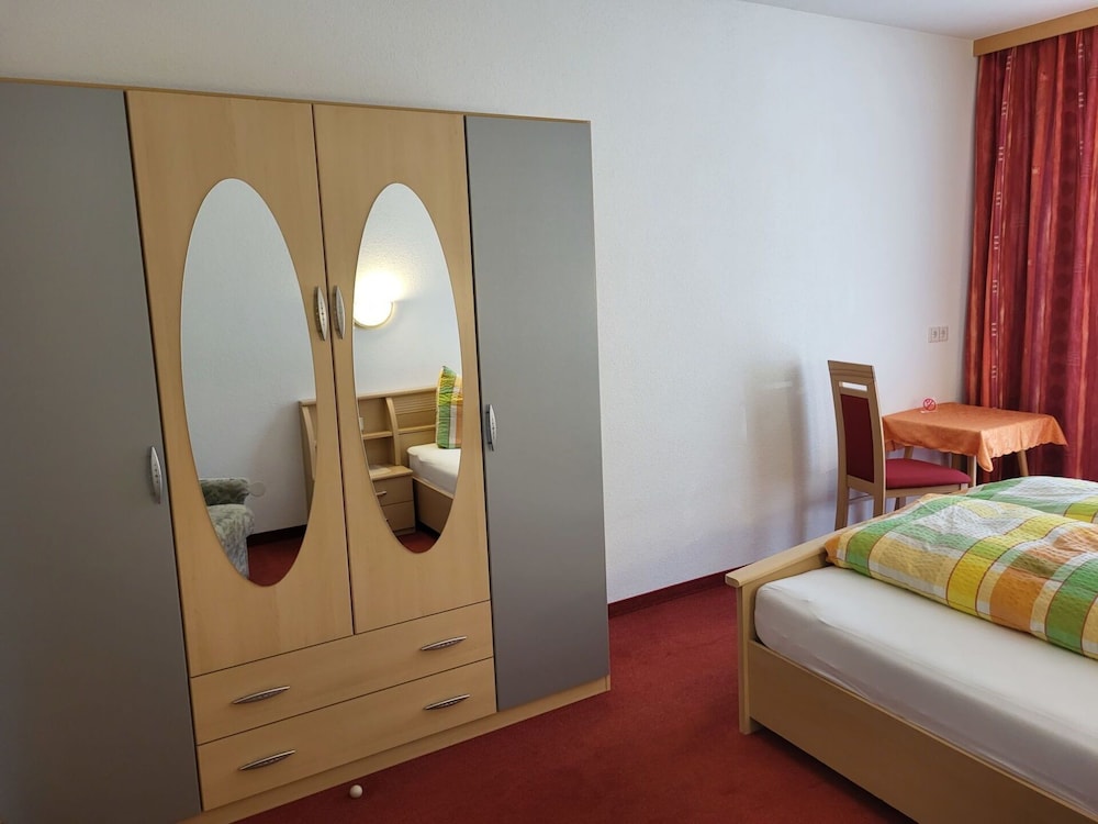 Herrliche Wohnung Für 4 Leute Mit Tv, Terrasse Und Parkplatz - Galtür