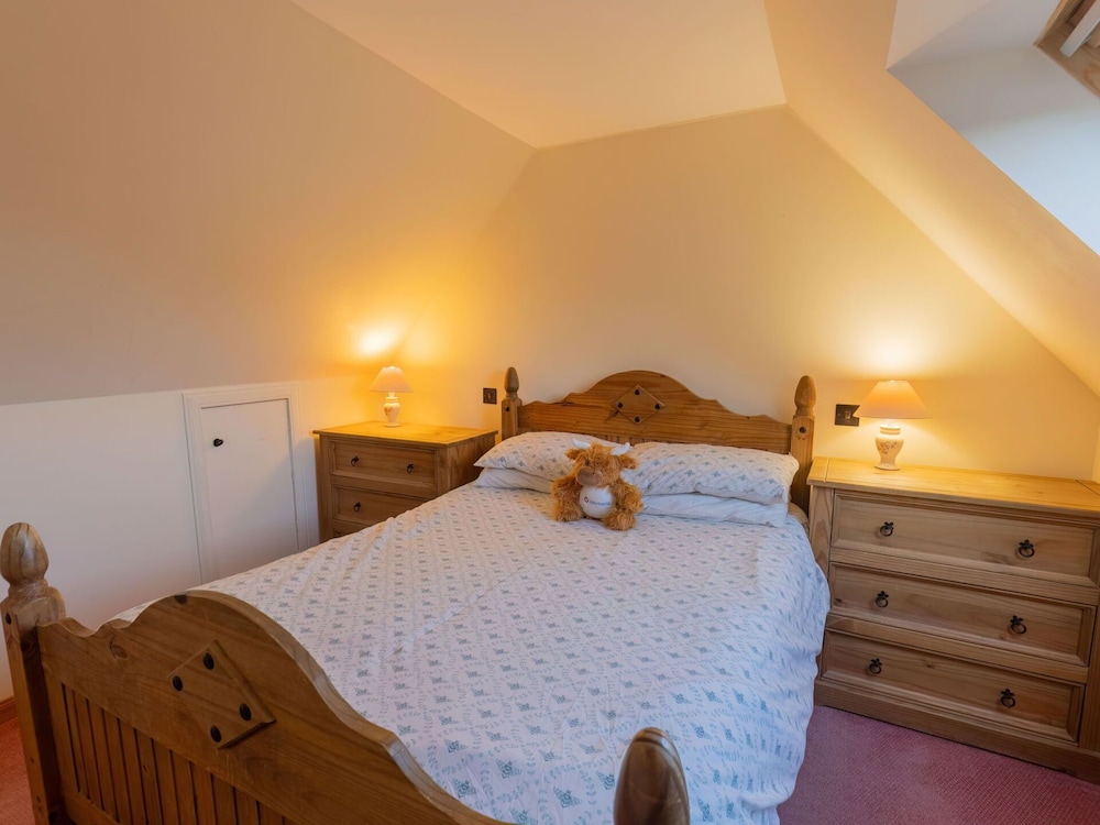 Lovely Apartment In Villa For 6 Guests With Wifi, Tv And Parking - Culloden Battlefield