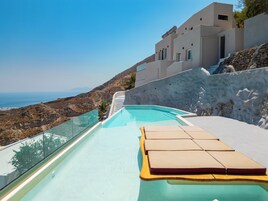 Piscina exterior sazonal